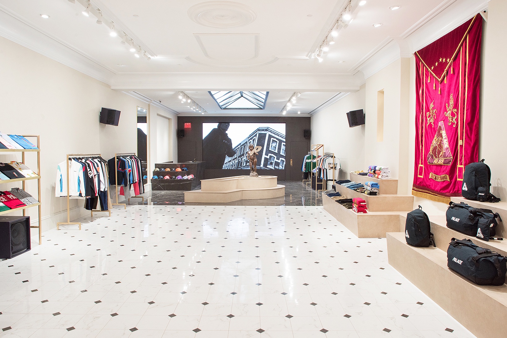 Take A Look A The First Palace Store In New York – PAUSE Online | Men's ...