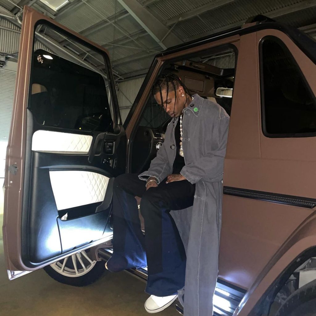 SPOTTED: Travis Scott rolls up in Raf Simons – PAUSE Online | Men's ...
